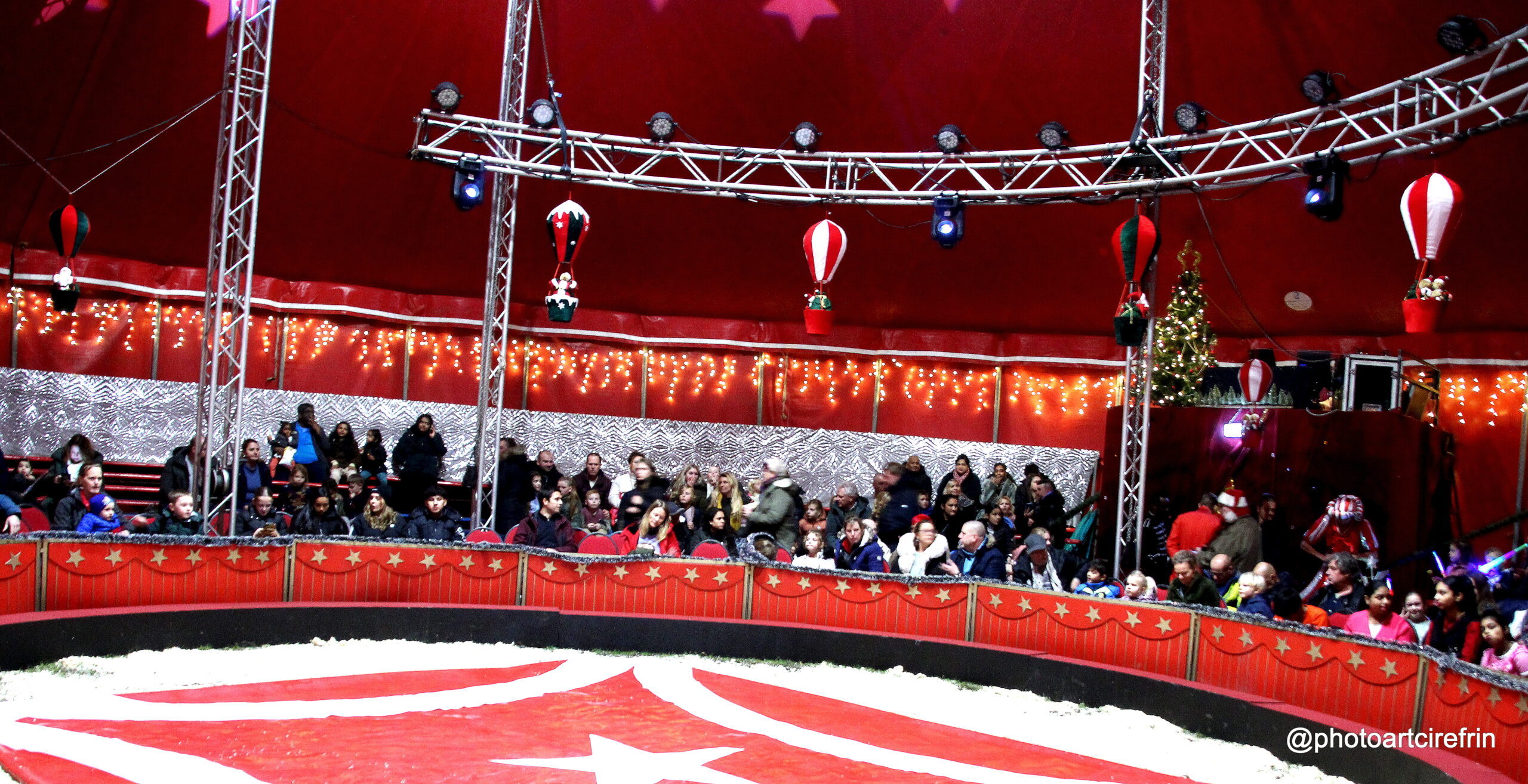 Het circus is tot 7 januari nog in Buiten · Omroep Almere