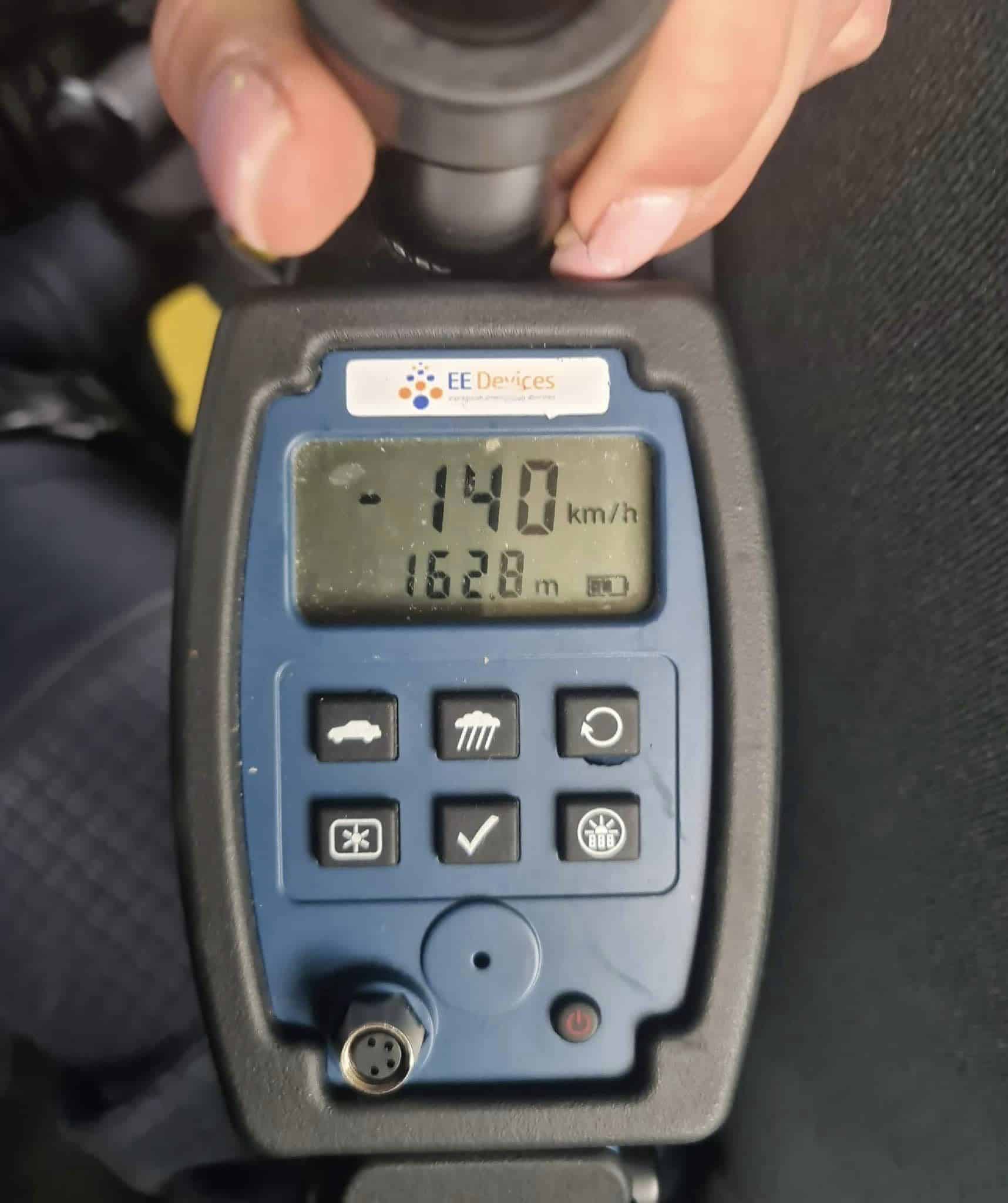 Snelheids lasercontrole op de Hogering · Omroep Almere