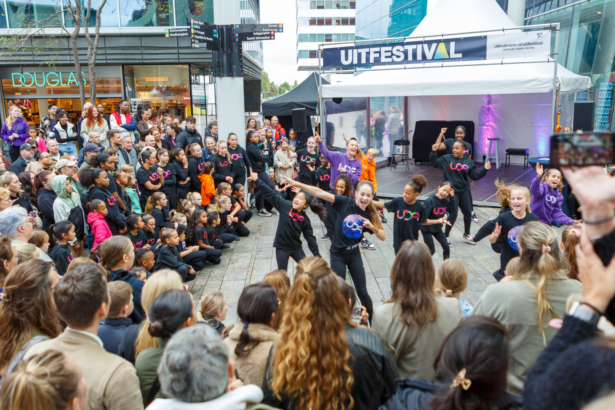 Uitfestival Almere Centrum 27 en 28 september · Omroep Almere